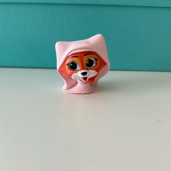 Disney | Toys | Disney Doorables Series Maid Marian | Poshmark